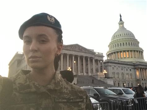 Українські жінки військові зїздили до Вашингтона просували