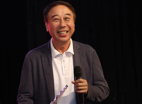 32年连登春晚，因一个要求“消失”的冯巩，究竟得罪了谁呢？ 每日头条