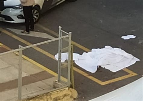 Granada Fallece Un Hombre Al Precipitarse Por Una Ventana En El