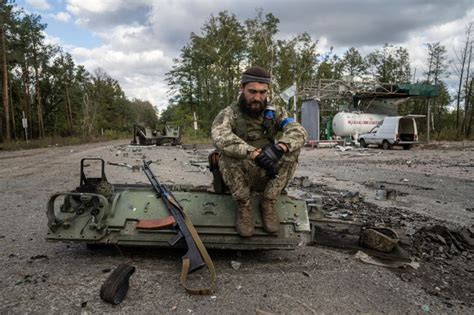 Bodies Of Russian Soldiers Lie In Town Recaptured By Ukraine Russia