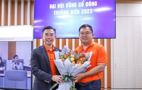 FPT Telecom Công ty Cổ phần Viễn thông FPT Ông Hoàng Nam Tiến thôi