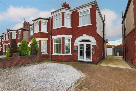 Beercocks 🆕🆕🆕🆕 New Listing 🆕🆕🆕🆕 Parkfield Drive Hull