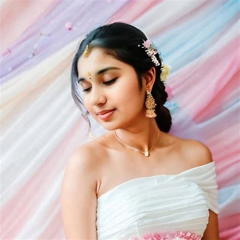 திவ்வியாஷினி ️💫 S Thiviya 01 • Threads Say More