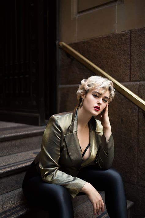 Pin By Monsieurpop On Stefania Ferrario Curvy Model Beautiful Women