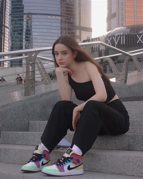 ロシア美女の色気に卒倒。ダシャ・テゥアランから目が離せない。 Forza Style｜ファッション＆ライフスタイル[フォルツァスタイル]