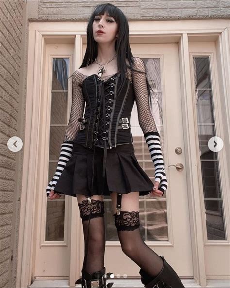 Pin By Mina On Fashion Aesthetic Clothes Gothic Outfits Outfits
