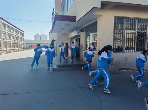 开学第一课 消防宣传进校园~澎湃号·政务澎湃新闻 The Paper