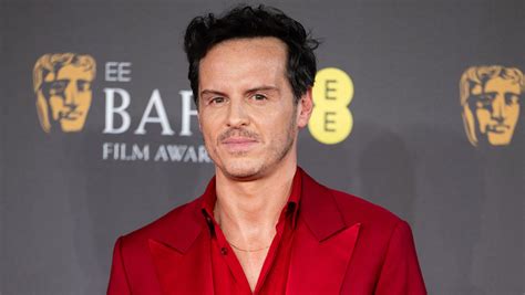 Bbc Issues Non Apology For Homophobic Interview With Andrew Scott The Mary Sue