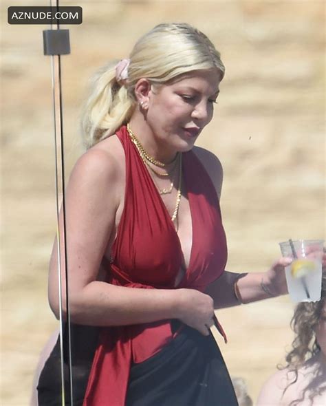 Tori Spelling Sexy Seen In Her Swimsuit With Dean Mcdermott Aznude