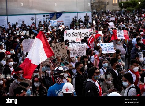 Marcha De Protesta Lima Peru Protest March Lima Peru Stock Photo Alamy