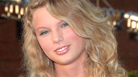 Taylor Swift When She Was 16