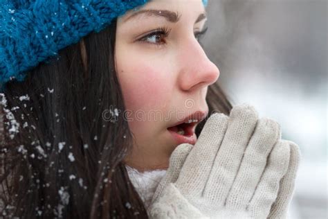 Brunette Girl Outdoors In Winter Stock Image Image Of Beautiful