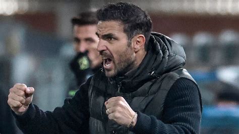 Cesc Fàbregas dejará de ser entrenador del Como 1907 tras quedarse sin