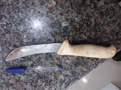 Homem armado uma peixeira ameaça pessoas em Cacoal mas é preso