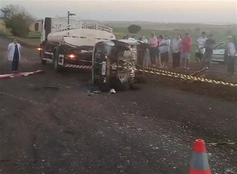 VÍDEO Carro capota e pega fogo Motorista morre carbonizado na região Maringá Post