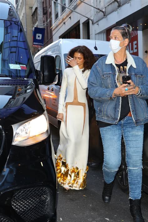 Index Of Wp Content Uploads Photos Zendaya Seen At Star Studded Dune