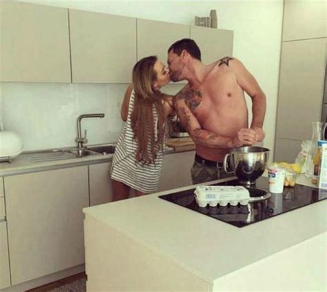 6 Romantic Date Ideas That Dont Even Require Pants Yourtango