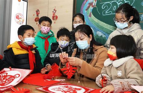 浙江义乌：暖心冬令营开营啦 人民图片网