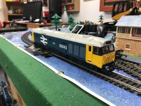 Lima 00 Gauge Diesel Locomotive Class 50 Eagle 50043 Large Logo