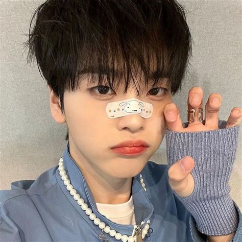 Pin By 📂 On C R A V I T Y Cute Asian Guys Red Aesthetic Celebs