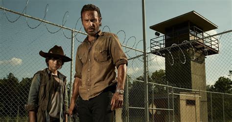 The Walking Dead 10 Things That Make No Sense About The Prison