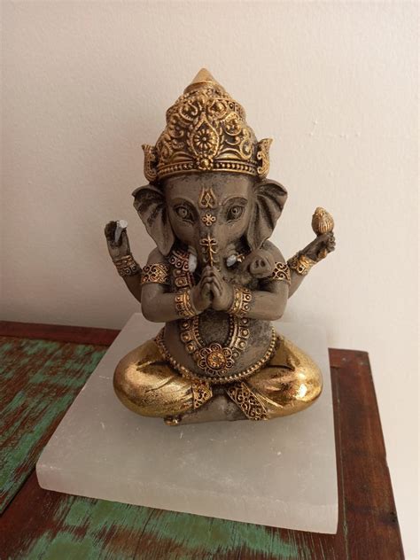EstÁtua Ganesha NamastÊ 15cm Violeta Cristais