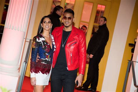 Photo Alphonse Areola Blouson En Cuir Rouge Anthony Delon Réalisé