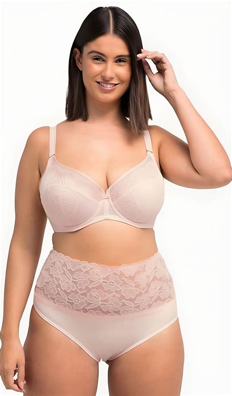 Pin By Imre Lajos On Női Arc 6 In 2025 Celebrity Fashion Looks Bras And Panties Bra And