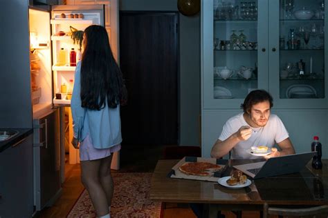 É assim tão mau comer antes de dormir ZAP Notícias
