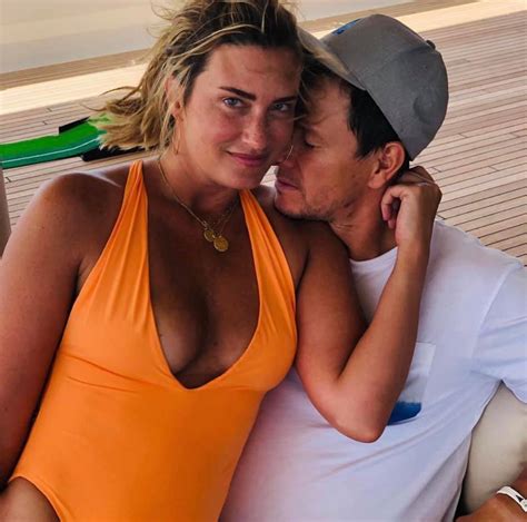 Mark Wahlberg Tribute To Smokeshow Wife Rhea Durham