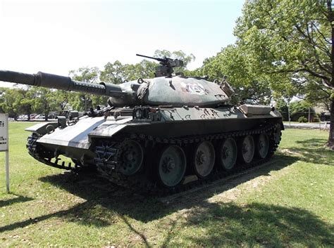 目達原駐屯地の展示戦車は61式と74式 自衛隊の食事って美味しいの