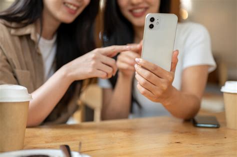 「笑っている女性」の写真素材 3359690件の無料イラスト画像 Adobe Stock