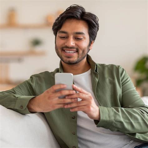 8 Icky Phrases Low Quality Men Love To Use In Their Dating Profiles According To Experts