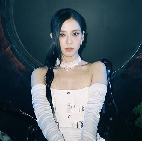 Jisoo Icons Women Fashion Strapless Top
