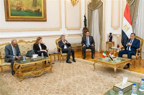 أموال الغدوزير الإنتاج الحربي يبحث مع السفير الإيطالي تعزيز التعاون