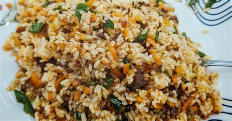 有关上菜 丰盛的一餐 主菜 亚洲美食 亞洲食品 俯視圖 健康食品 傳統 准备吃饭 午餐 可口 可口的 均衡饮食 家常 家常菜 晚餐 有養分的 桌面設置 炒饭