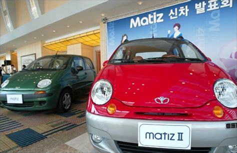 21일 그랜드힐튼호텔에서 열린 신차발표회 장소 입구에 Gm대우 마티즈 시리즈가 나란히 놓여있다 오마이포토