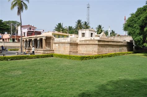 Road Bloke Kolaramma Temple Kolar