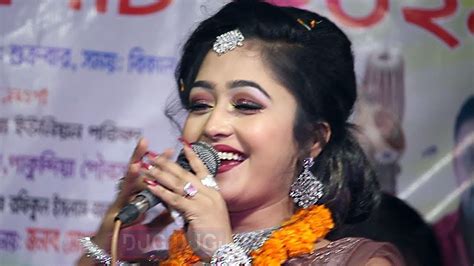 সোনিয়া সরকার। এমন ভাইরাল এক হিট গান গাইলেন নেচে নেচে বাউল গান। Sonia