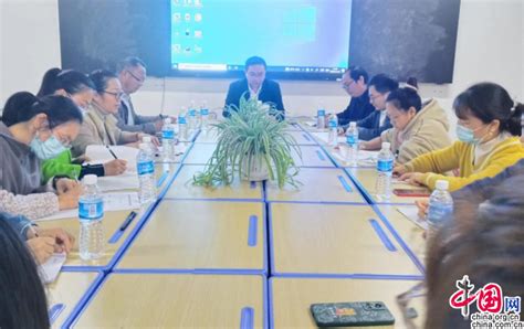 宜宾翠屏白花镇中心小学德铭校区教师群策群力，助力课题推进