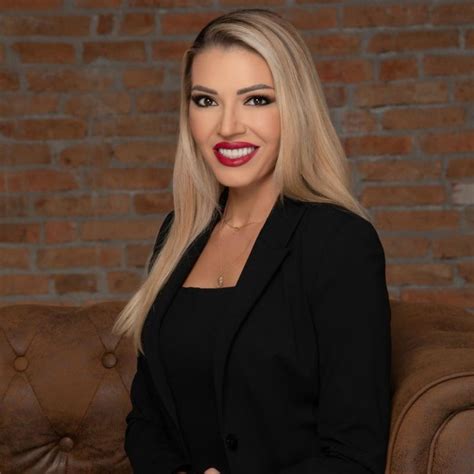 Между празниците и различните поколения които се събират около масата правим леко завръщане в