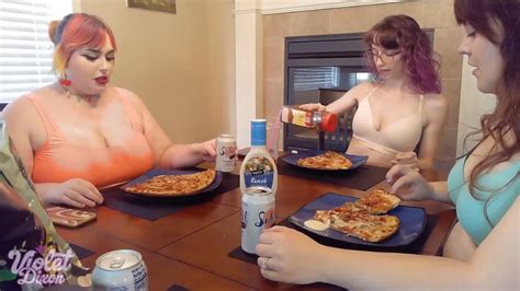 Thedancingviolet Three Hottie Pizza Mukbang Manyvids