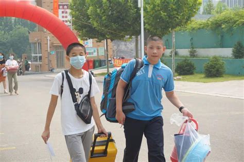 欢迎你，新同学 石家庄一中西山学校2020级新生报到纪实 搜狐大视野 搜狐新闻