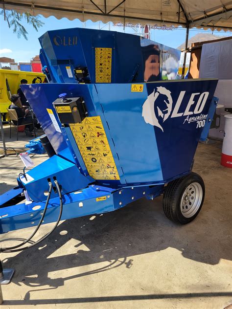 7002 Tmr Feed Mixer Leo Agriculture