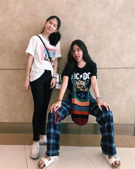 ปักพินในบอร์ด June Bnk48 คนสวย ผู้หญิง แฟชั่น