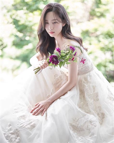 정샘물웨스트점 메이크업 인화실장 Repost Yul Hot 인형같은 내 신부님🤍 메이크업레슨 2회까지 다 마치시고 신행