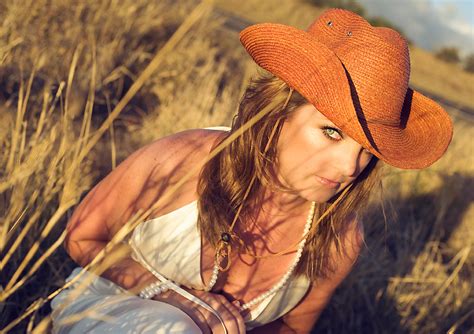 Boudoir Photography Maui A Little Western Flare