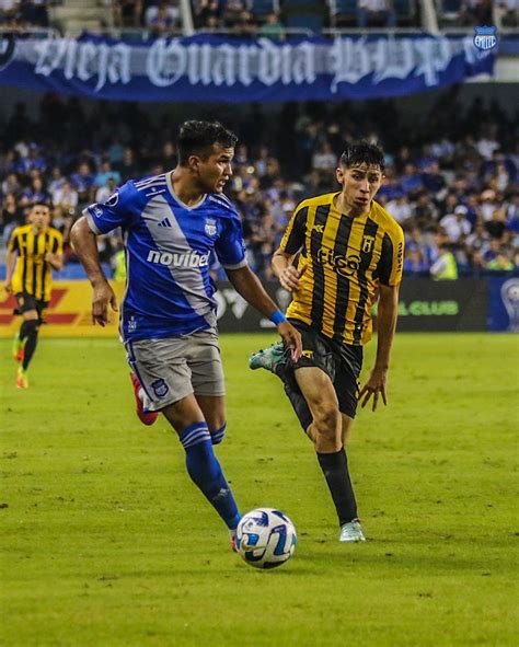 EMELEC Y GUARANÍ EMPATAN EN EL CAPWELL Revista Winner