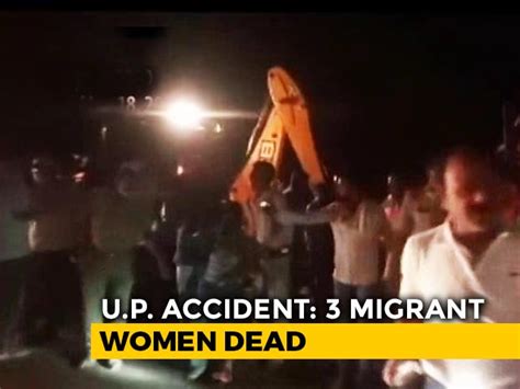 Truck Overturns Latest News Photos Videos On Truck Overturns Ndtvcom
