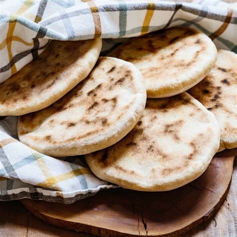 Bazlama Turkish Pan Fried Flatbread Recipe A Kitchen In Istanbul